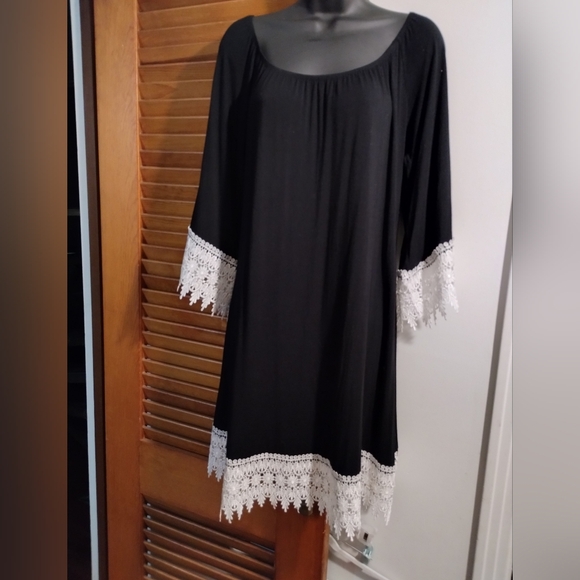 unknown | Dresses | Black And White Knee Length Dress | Poshmark